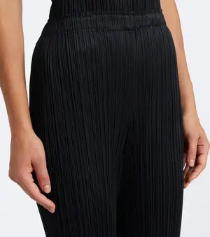 Issey Miyake Cropped Pleated Slim Pants - Black