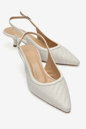 PROLOGUE SHOES Alvessia Kitten Heel Slingback Pump - Ecru