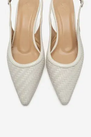PROLOGUE SHOES Alvessia Kitten Heel Slingback Pump - Ecru