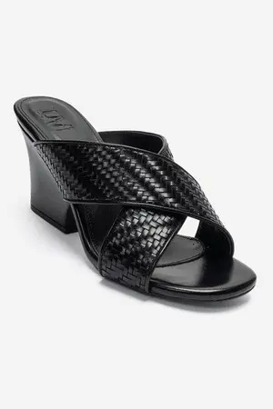 PROLOGUE SHOES Lavean Cross Strap Wedge Sandal - Black