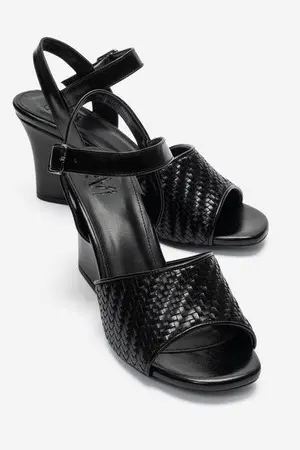 PROLOGUE SHOES Sylvar Slingback Wedge Sandal Black