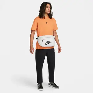 Nike Tech Hip Pack
