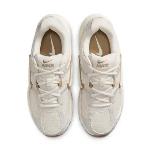 Nike V5 Rnr Shoes With Reflective Accents