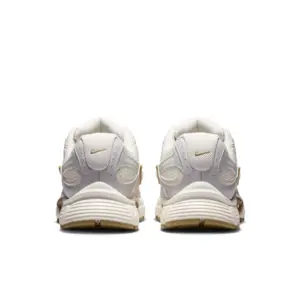 Nike V5 Rnr Shoes With Reflective Accents
