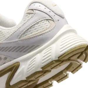 Nike V5 Rnr Shoes With Reflective Accents