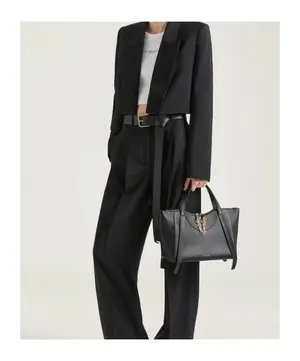 Givenchy Medium The Snatch Bag In Grained Leather