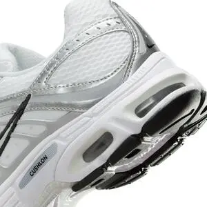 Nike Max Moto 2k Runners