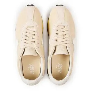 Nike Lowtop Laceup Trainer