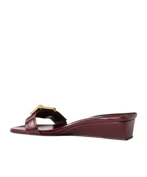 Khaite Smooth Leather Sandals With Buckle Detail - Red