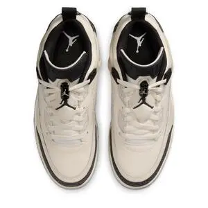Nike Midtop Laceup Sneaker