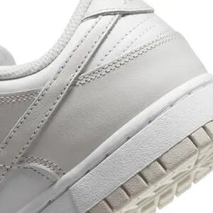 Nike Lowtop Laceup Sneaker