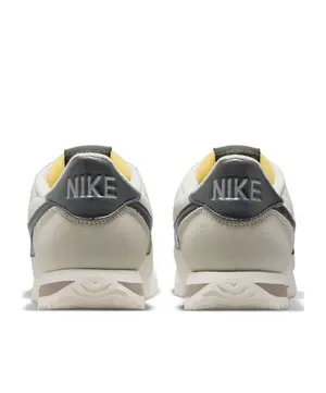 Nike Retro Low Top Casual Sneakers - White