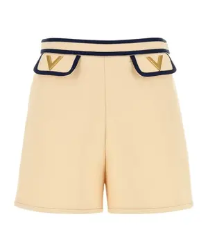 Valentino Garavani Logo Plaque Shorts - Nude