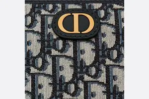 Dior 30 Montaigne Aphrodite Pouch