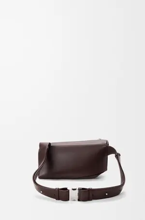 Loewe Puzzle Featherlight Sling Bag In Nappa Lambskin - Deep Chestnut