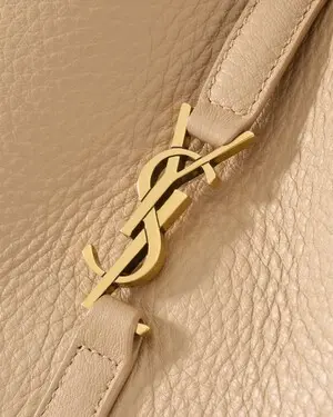 Saint Laurent Le 5 À 7 Baby Bea In Grained Leather