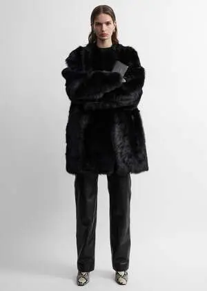 TOTEME Short Silky Shearling Coat - Black