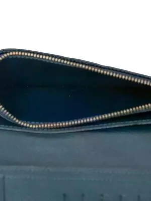 LOUIS VUITTON 2015 Taiga Portefeuille Brazza Bifold Wallet Long Wallets