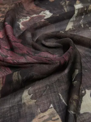 Max Mara Wool And Silk Shawl Shaded Pink