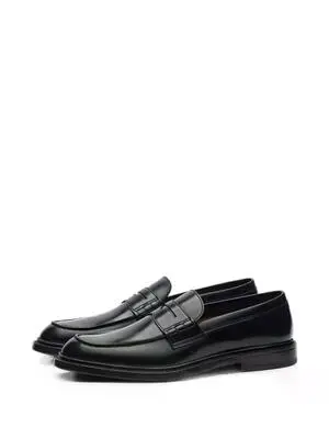 LOTTUSSE Prestige Round-toe Loafers
