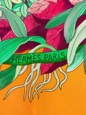 Hermès 2000-2010 Au Coeur De La Vie Silk Scarf 90 Scarves - Green