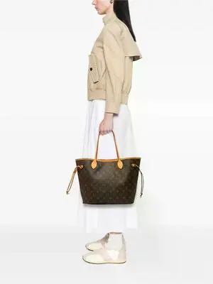 LOUIS VUITTON Monogram Neverfull Mm Tote Bag