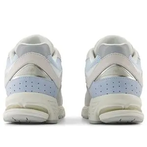 NEW BALANCE 2002r Sneakers - Sky Blue