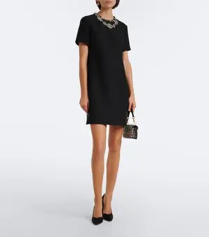 Valentino Garavani Enigme Satin Pumps - Black