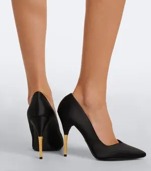 Valentino Garavani Enigme Satin Pumps - Black