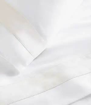 PEACOCK ALLEY Soprano Trim Sateen Pillowcases - Platinum