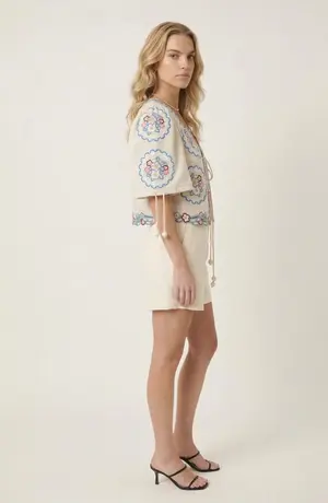 MODENAIRE Floral Embroidered Tie Front Cropped Top