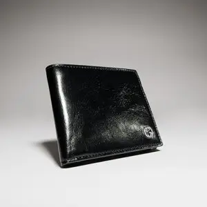 Gucci Bi-fold Wallet With Interlocking G Leather