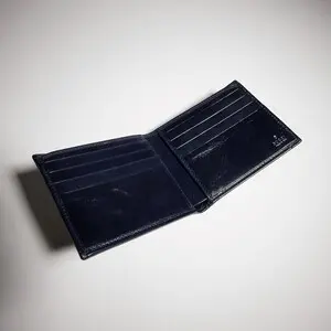 Gucci Bi-fold Wallet With Interlocking G Leather