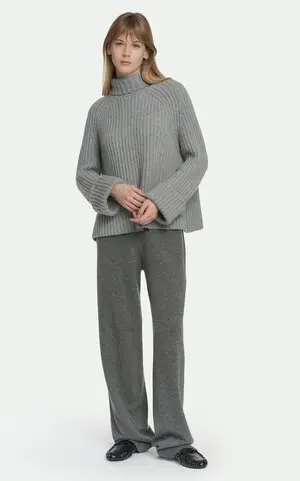 Malo Ribbed Raglan Cashmere Turtleneck