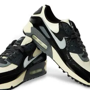 Nike Mixed Material Running Sneakers