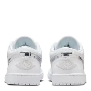 Nike Low Top Sneakers - No