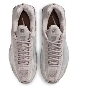 Nike Lace-up Trainers - Gray