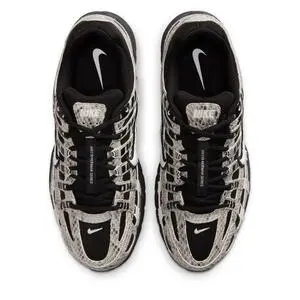 Nike Chunky Retrostyle Sneakers
