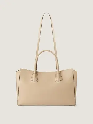 Givenchy Medium Antigona Catchall Bag In Shiny Grained Leather