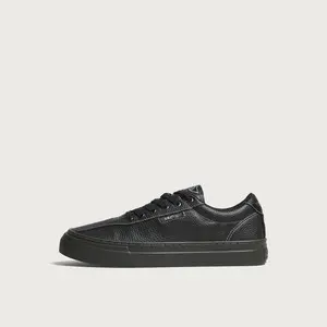 S.W.C STEPNEY WORKERS CLUB Dellow 02 Tumbled Leather Sneaker - Black