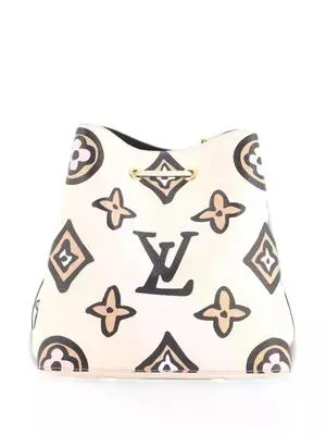 LOUIS VUITTON Neonoe Handbag Wild At Heart Monogram Giant Mm Bucket Bag - Neutrals