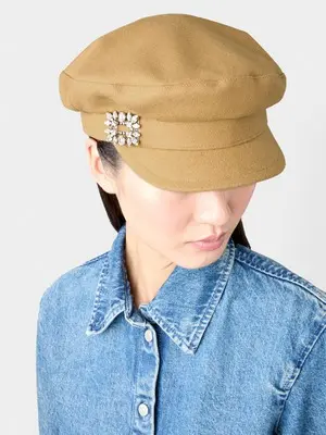 ROGER VIVIER Broche Vivier Sailor Cap