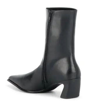 VAGABOND SHOEMAKERS Ilona Leather Ankle Boots