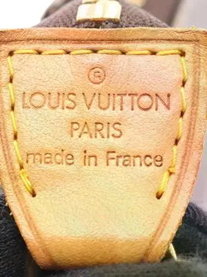 LOUIS VUITTON 2002 Monogram Pochette Accessoires Shoulder Bag