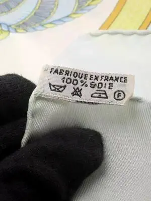 Hermès Carre 90 Frontaux Et Cocardes Scarf