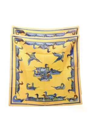 Hermès 2010s 90 Carré La Mare Aux Canards Scarf - Yellow