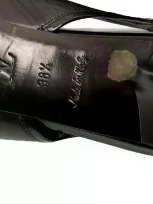 LOUIS VUITTON 2000s Buckled Slingback Pumps