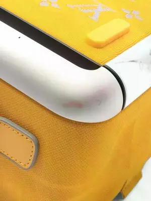 LOUIS VUITTON 2019 Horizon Monogram Suitcase