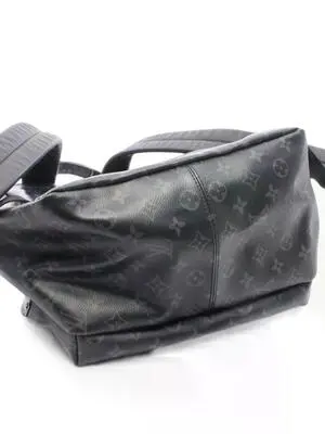LOUIS VUITTON 2019 Apollo Monogram Eclipse Backpack
