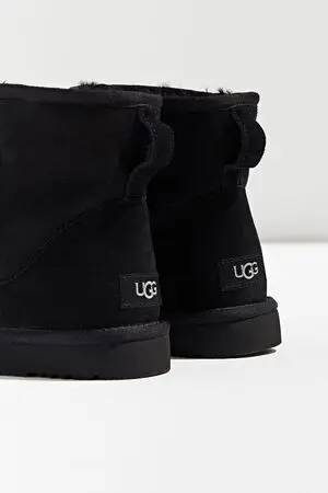 UGG Classic Mini Low Profile Boots - Black